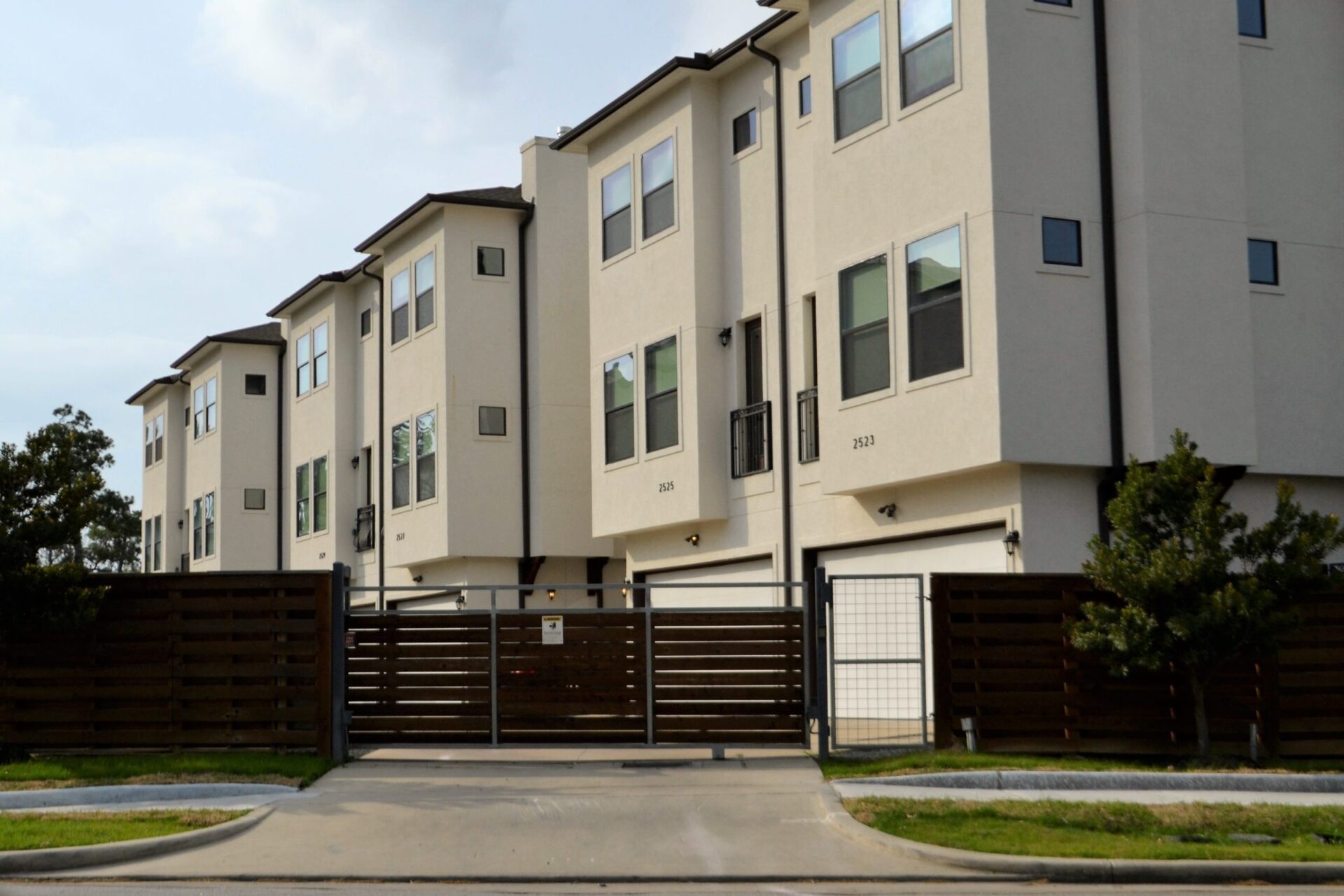 Renting a Townhouse or Duplex: The Benefits - Key Partners Property ...